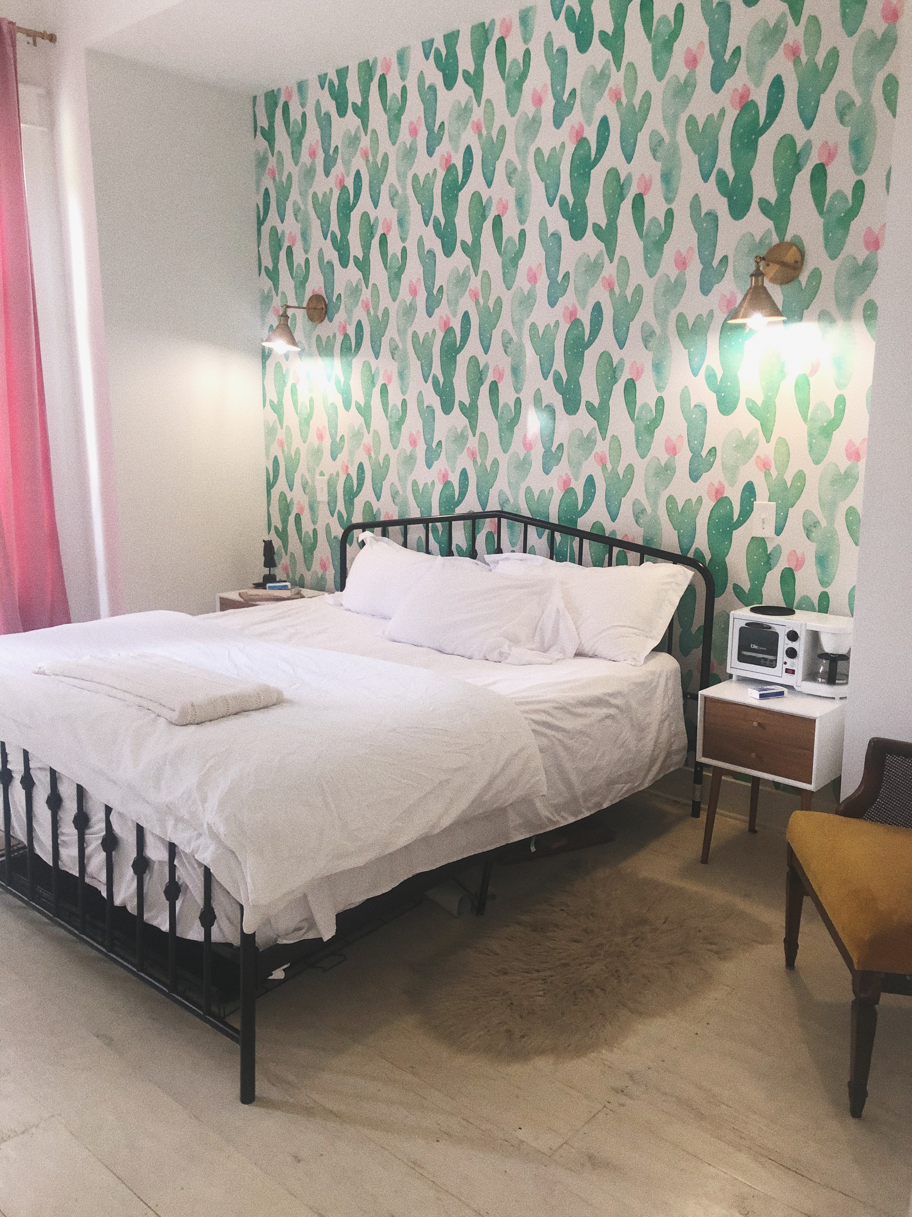 Creative Country Dreamhouse with Photo and Music Equipment - photo ...