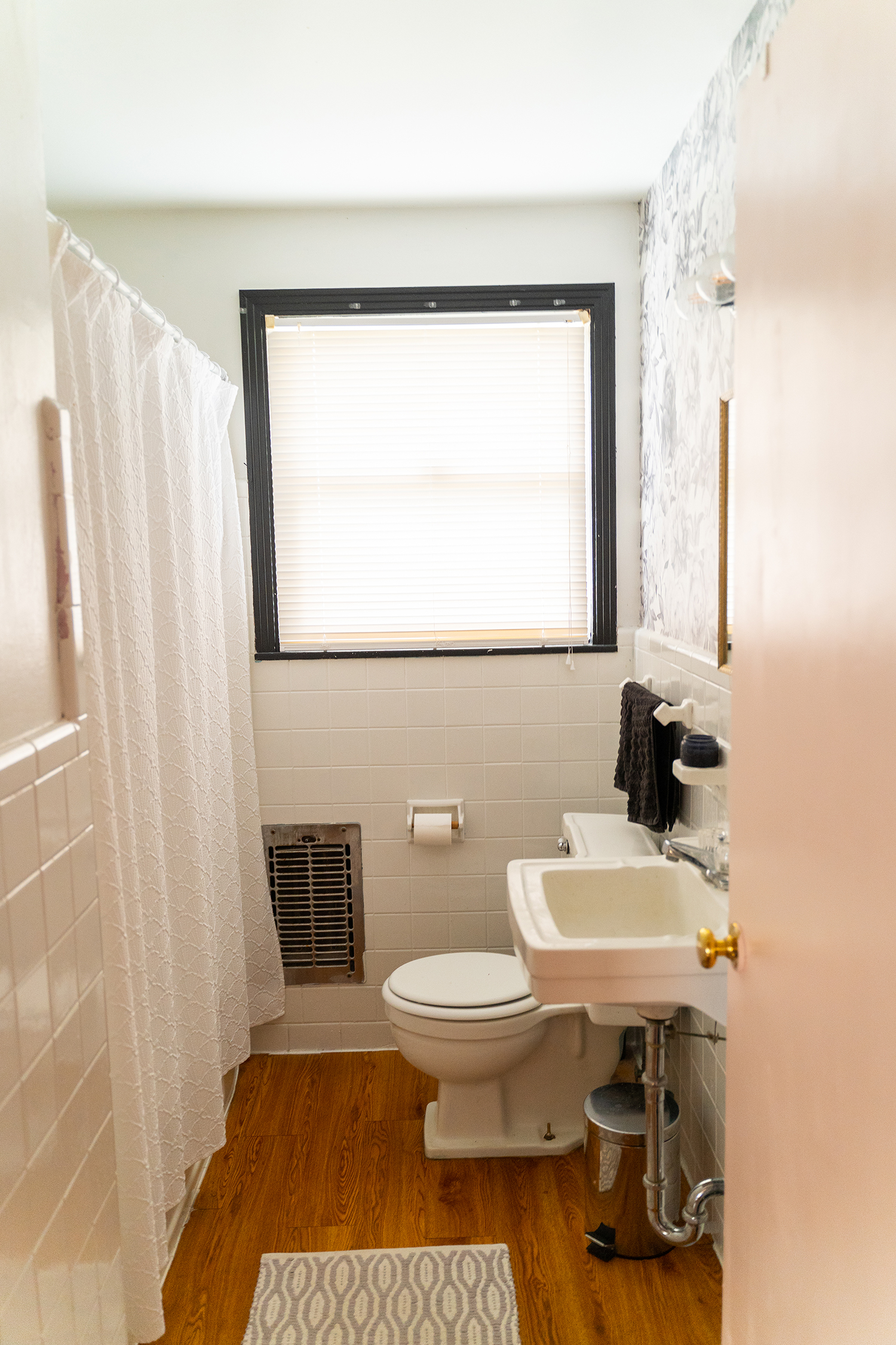 Paper House - Photo Location Video Location