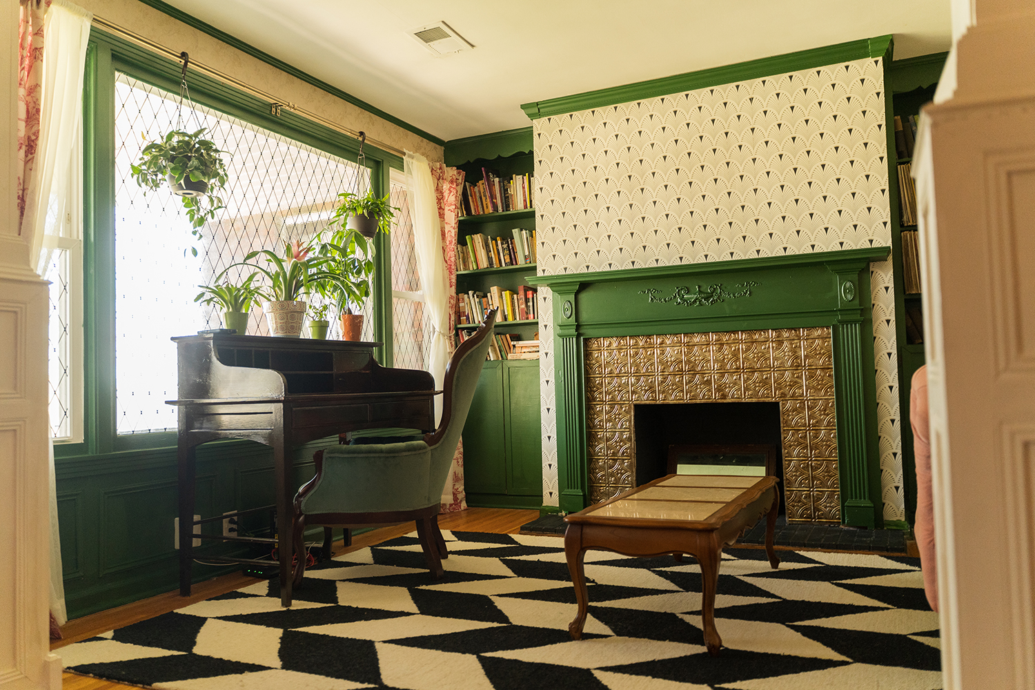 Paper House - Photo Location Video Location