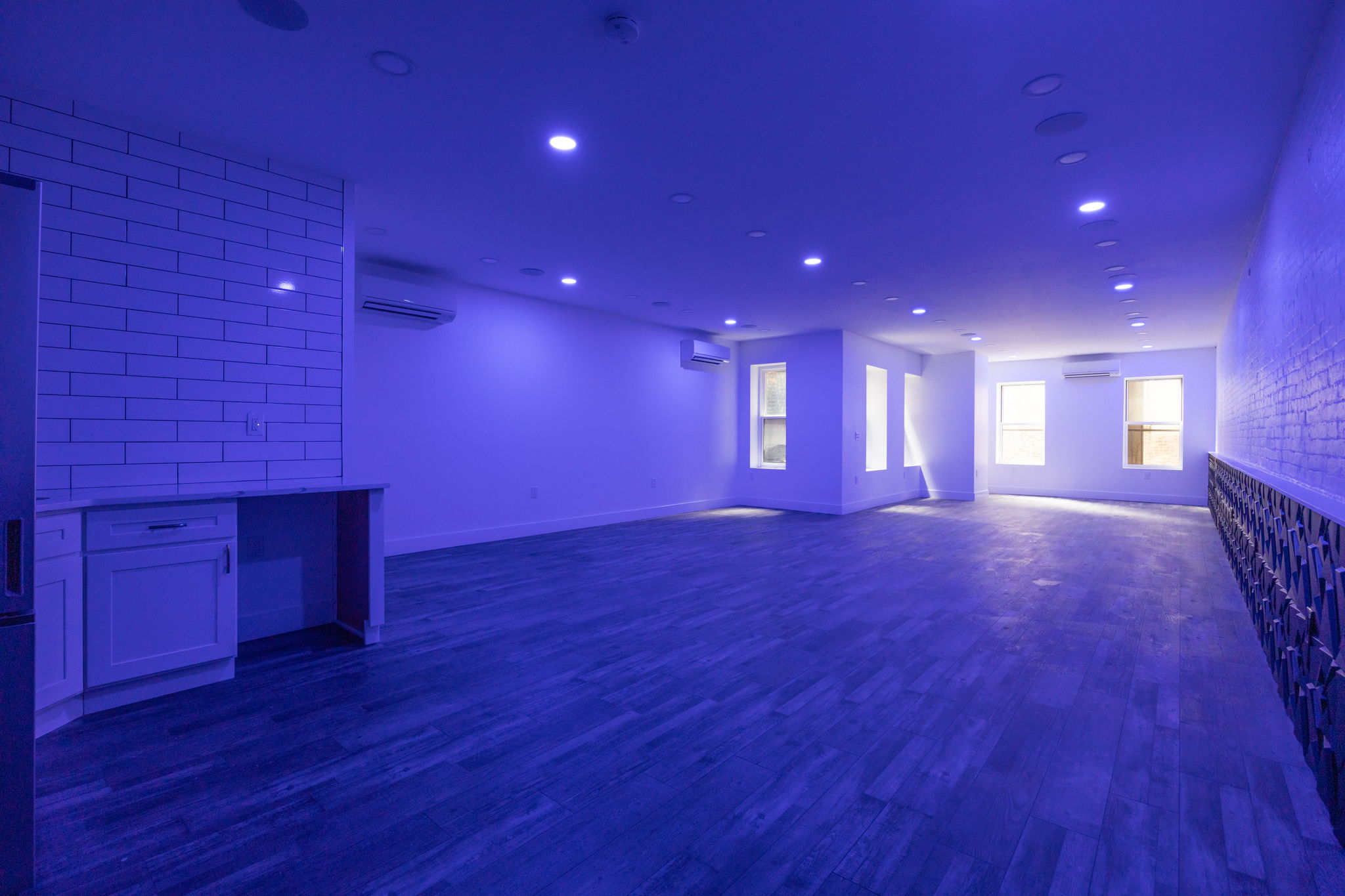 New York Photoshoot & Filming Locations For Rent [$25/hr] - AVVAY